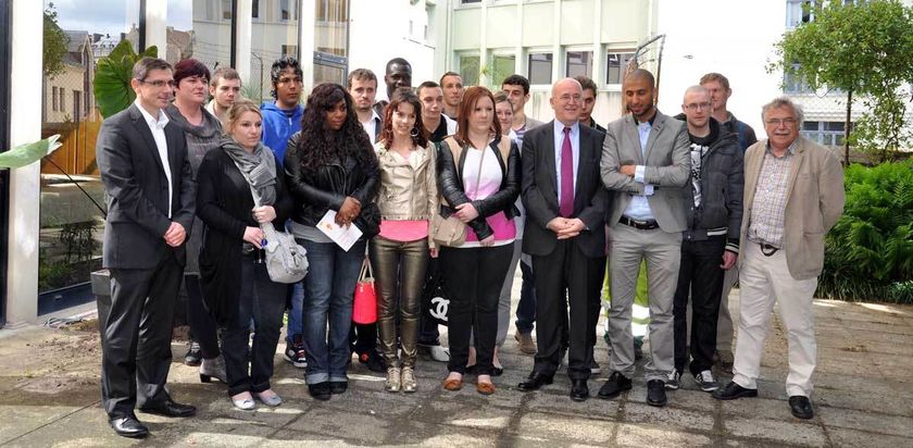 Emplois d’avenir : la Ville de Quimper, le Centre communal d’action ... Emplois d’avenir : la Ville de Quimper, le Centre communal d’action ...